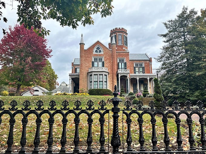 Gothic glamour in small-town Ohio. This mansion proves that sometimes, the most magical castles are hiding in plain sight.
