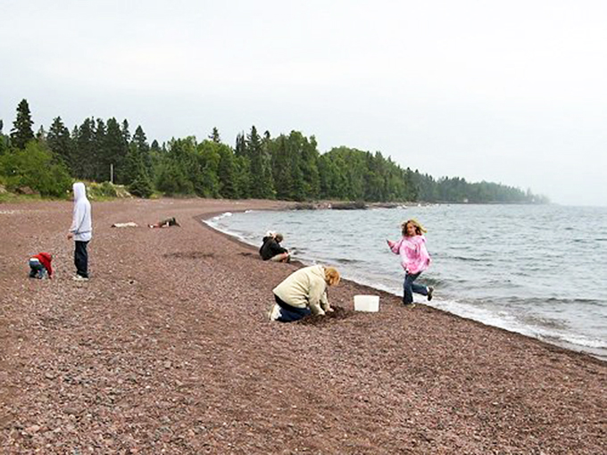 Mother Nature's jewelry box! Hunt for Lake Superior agates and bedazzle your rock collection.
