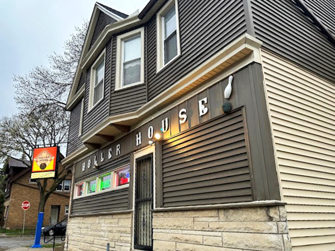 Visit the oldest sanctioned bowling alley in the US! Go inside for a true piece of Milwaukee history and bowl a frame or two.