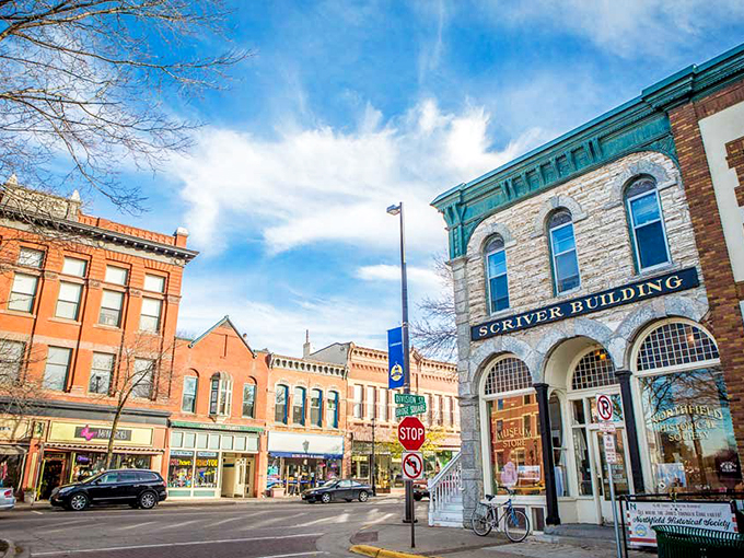 Books, banks, and bravado! Northfield's scholarly vibe meets Wild West history in a uniquely Minnesota mash-up.