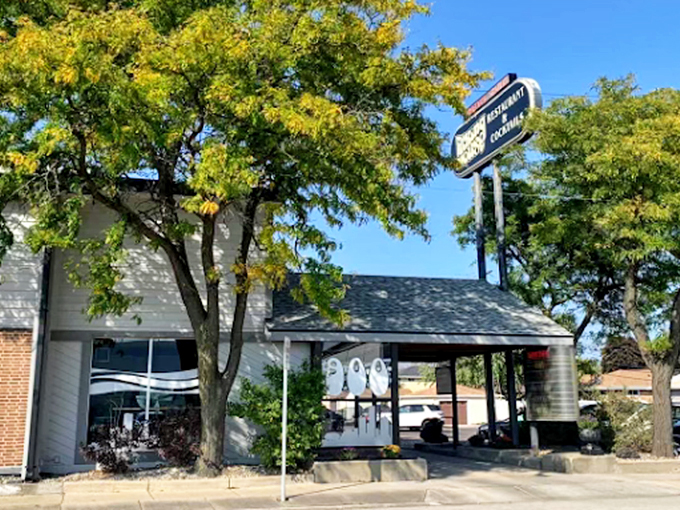 Neon nights and savory bites. This Milwaukee mainstay has been packing in flavor since polyester was cool.