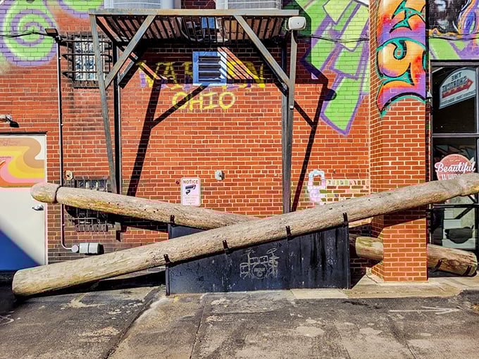 Rock 'n' roll isn't dead &ndash; it just grew to monstrous proportions in Warren, Ohio. These 900-pound, 23-foot-long wooden drumsticks pay homage to Dave Grohl. It's as if the town said, "Let's turn it up to 11... feet. And then double it."