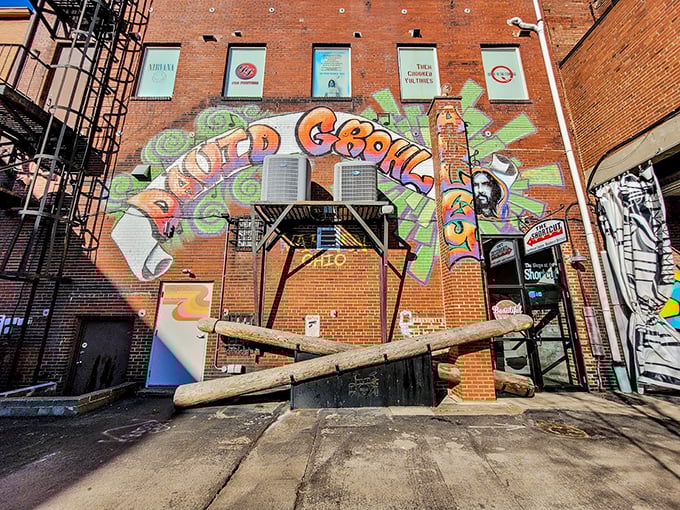 Air drummers, your time has come! Warren's giant drumsticks are a headbanger's dream come true. Carved from solid poplar and eternally poised for the world's biggest drum solo, they're proof that sometimes, size does matter in rock 'n' roll.