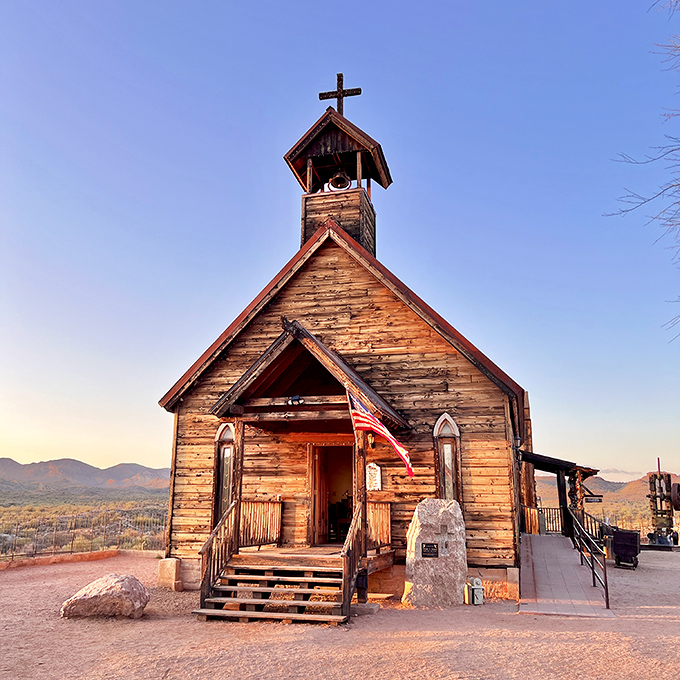This weathered chapel has witnessed countless frontier prayers – from desperate miners seeking fortune to grateful souls who actually found it.