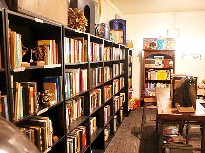 A bibliophile's dream &ndash; shelves lined with volumes waiting to share their stories. Books here aren't just for reading; they're decorative time capsules with personality.