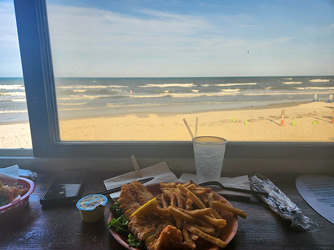 Who needs fancy table decorations when you've got the Atlantic Ocean as your backdrop? Fresh seafood with a side of endless horizon.