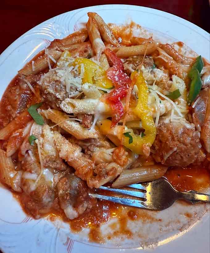 The Carne Amante is basically a meat lover's fever dream, with sausage, meatballs, and enough cheese to make Wisconsin jealous.