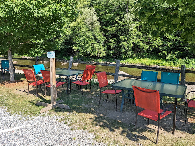 Picnic perfection! Where calories don't count and the only thing more satisfying than the food is the company.