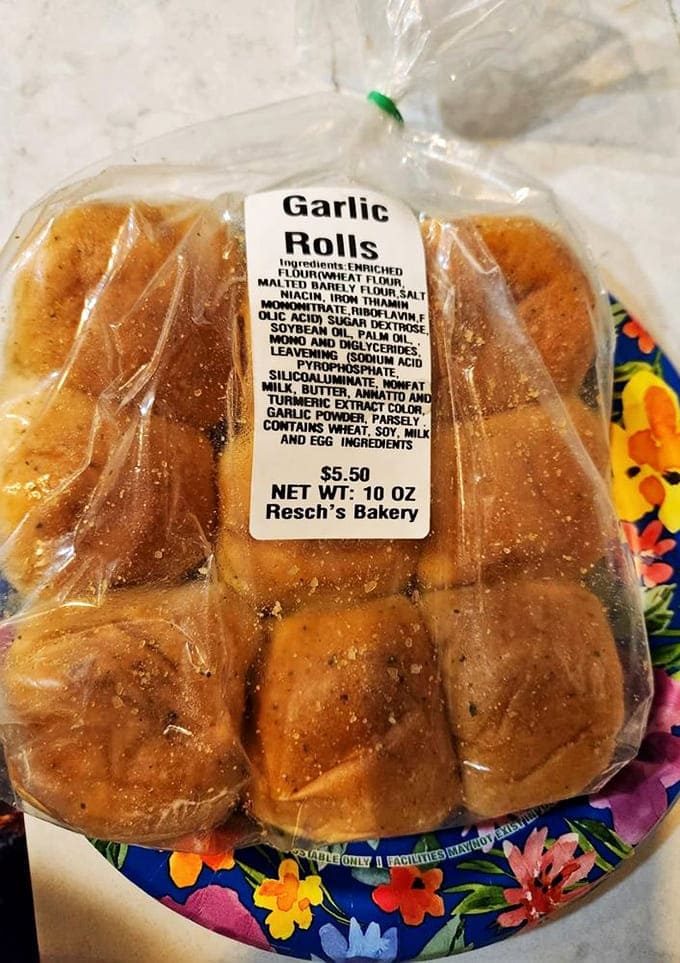 Garlic rolls that could probably be used as currency in some neighborhoods, because who wouldn't trade goods for these beauties?
