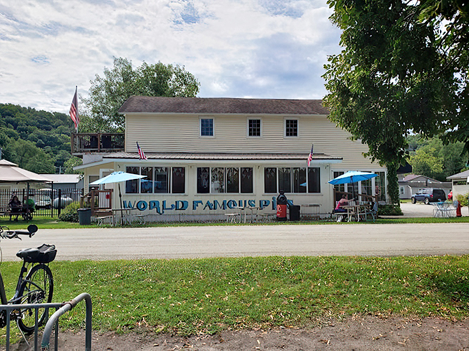 Cyclists' paradise or pie lover's dream? At Aroma Pie Shoppe, you don't have to choose&mdash;it's the perfect pit stop for both!