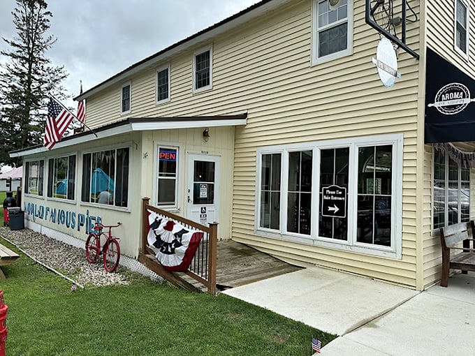 Small town charm, big time flavor! Aroma's pies are so good, you'll be tempted to move to Whalan just to be closer to them.