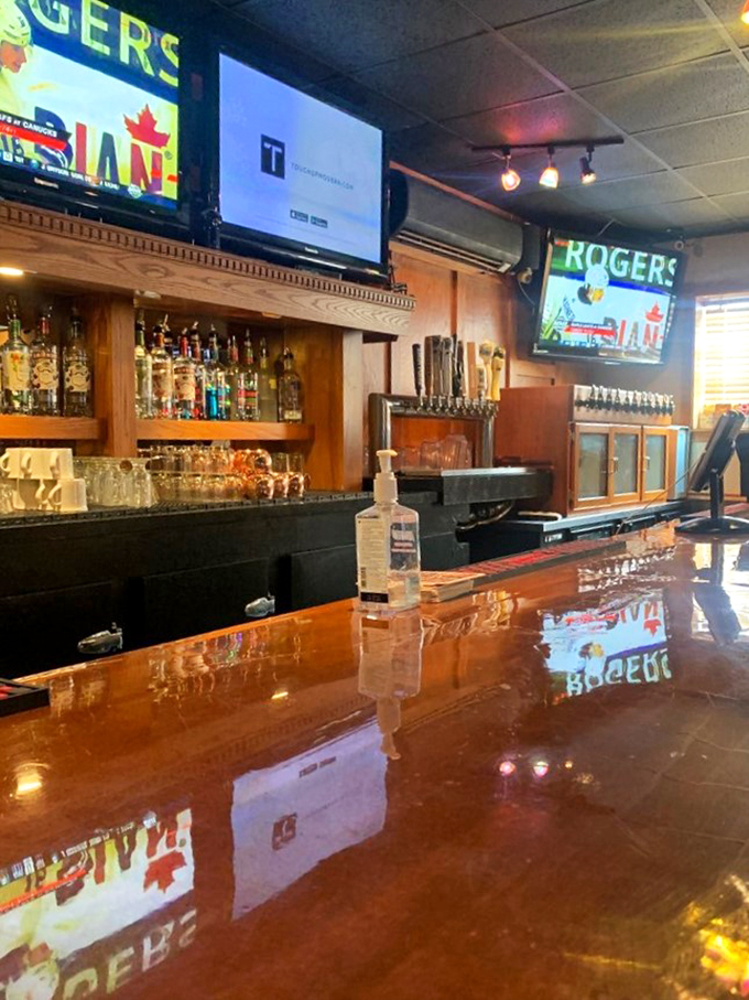 Where liquid dreams come true. Mo's bar is a mixologist's playground and a beer lover's paradise.