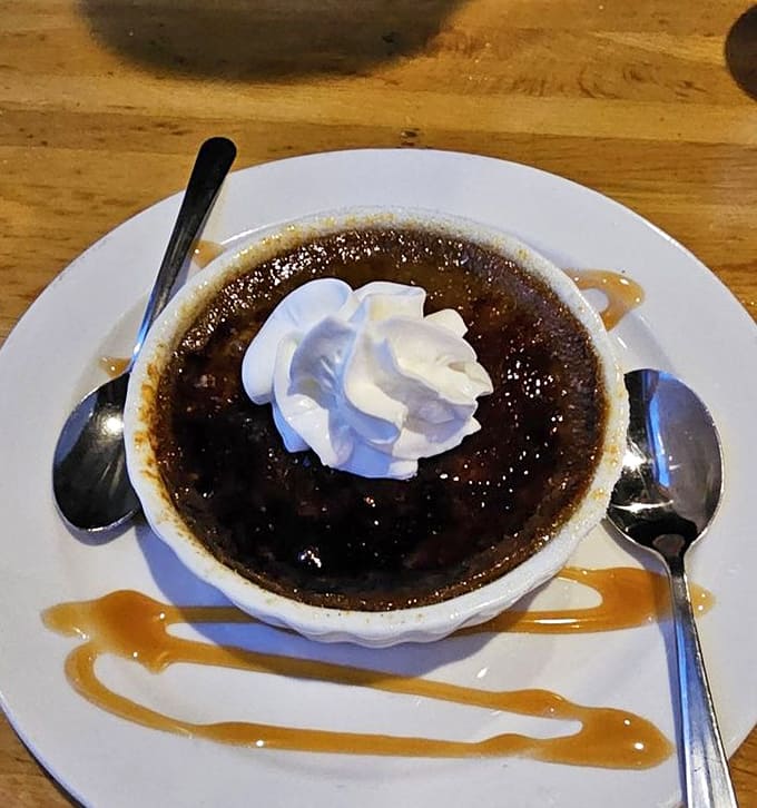 Espresso cr&egrave;me br&ucirc;l&eacute;e with its perfectly caramelized top and drizzle of caramel sauce provides the sweet ending every great meal deserves.