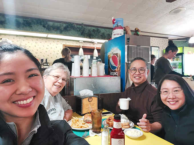 At De Toy's, every meal comes with a side of genuine connection, where conversations flow as freely as the coffee refills.