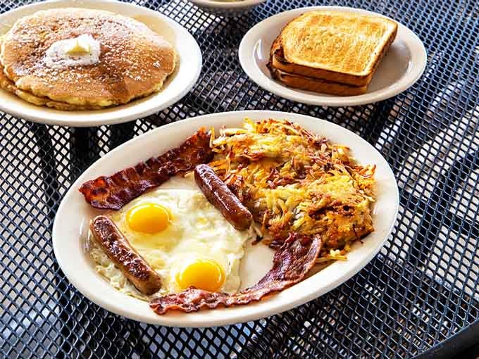 The kind of dining experience where strangers become friends over shared appreciation for really, really good breakfast food.
