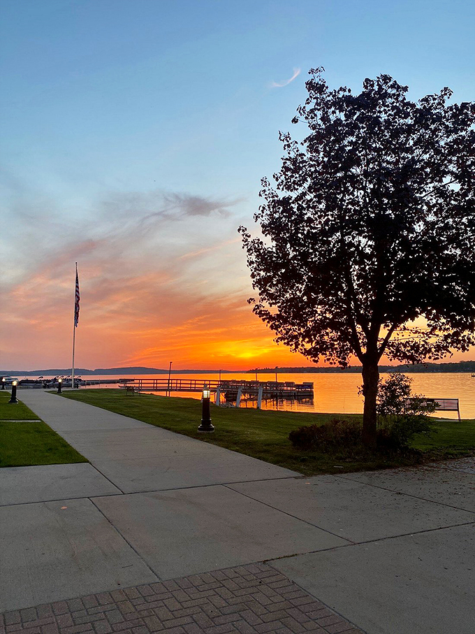 Nature's nightly light show. This sunset view is the cherry on top of your Cafe Santé experience.