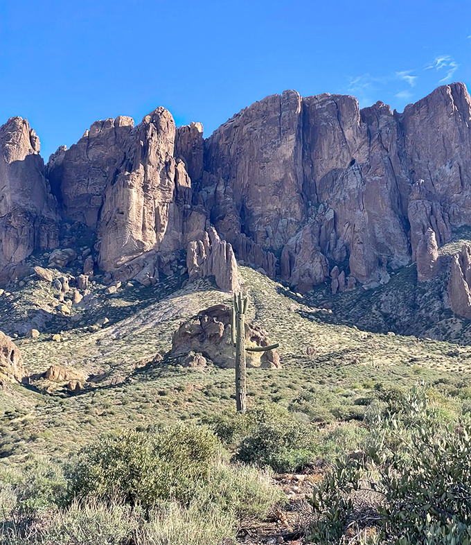 The Treasure Loop Trail lives up to its name, offering hikers natural riches in the form of stunning rock formations and sweeping desert panoramas.