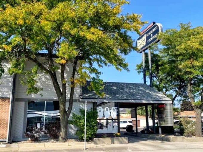 Mid-century charm meets drive-thru fish fry magic. The Packing House: where Milwaukee's Friday night tradition gets wheels.