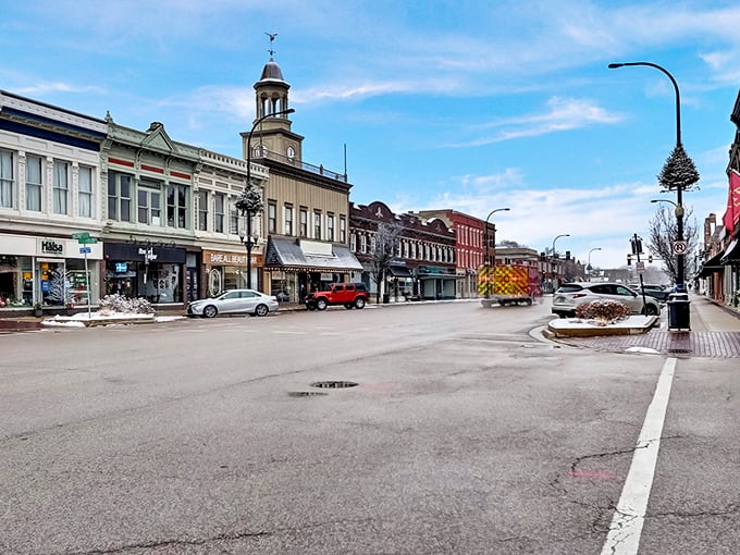 Geneva's Third Street could give Stars Hollow a run for its money! This charming downtown is where Gilmore Girls meets Midwest nice.