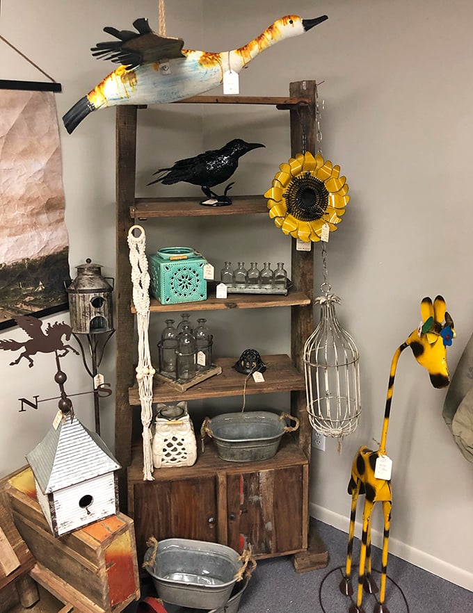 BARNHOUSE Vintage & Handmade Wares 6