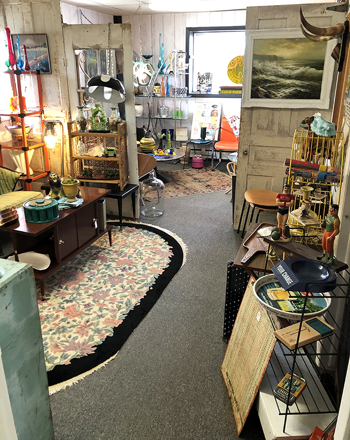 barnhouse vintage & handmade wares 7