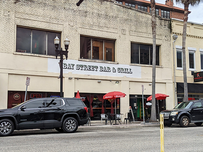 bay street sports grill 1