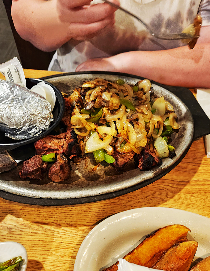 bill's steak house 3