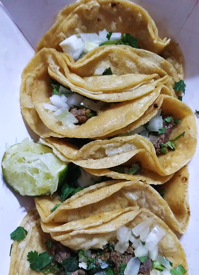 bloomingdale cafe breakfast & lunch 4