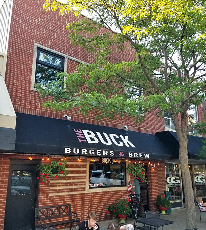 buck burgers & brew 1