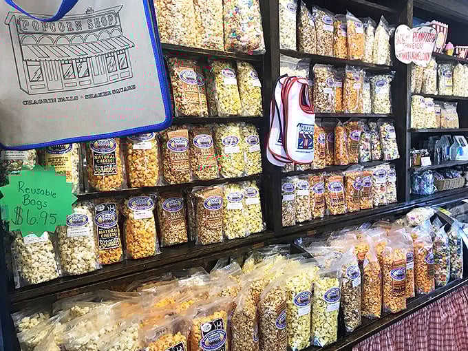 chagrin falls popcorn shop 3