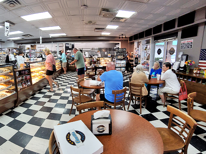 cinotti's bakery sandwich shop 2