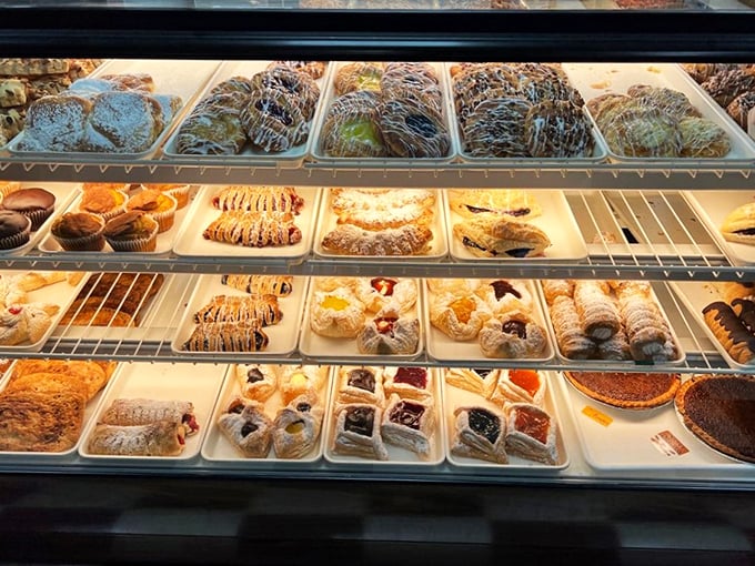 cinotti's bakery sandwich shop 4