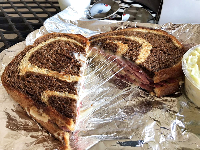 cinotti's bakery sandwich shop 4