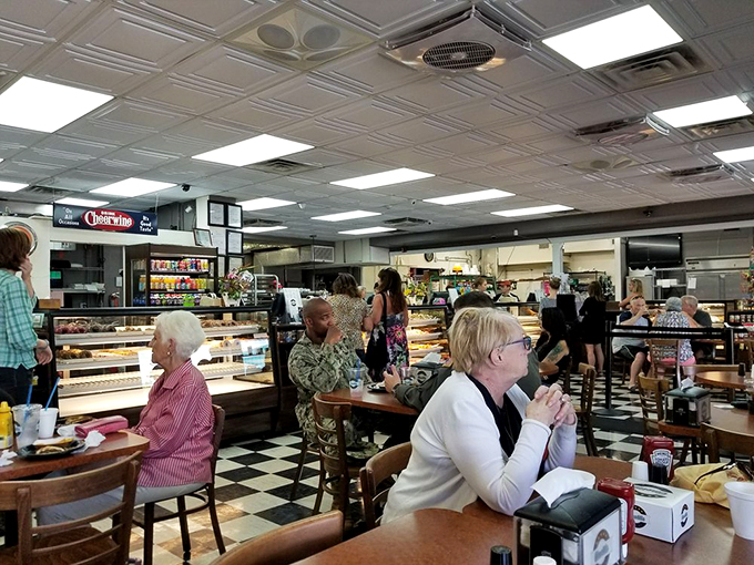 cinotti's bakery sandwich shop 6