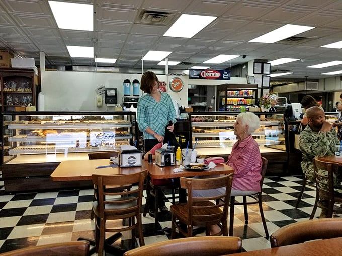 cinotti's bakery sandwich shop 8