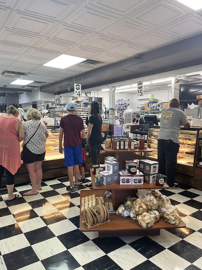 cinotti's bakery sandwich shop 9