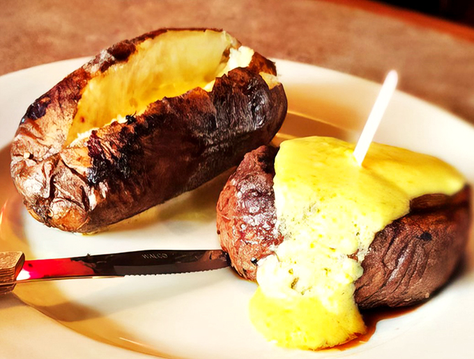 clara's on the river 4