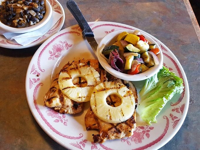 clara's on the river 7