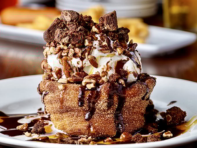 comicx restaurant bar & store 5