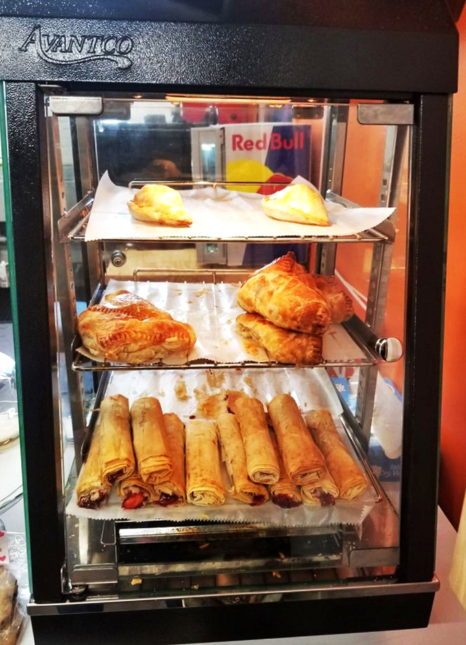 dahlia coffee co at the pivot center for art, dance and expression 4