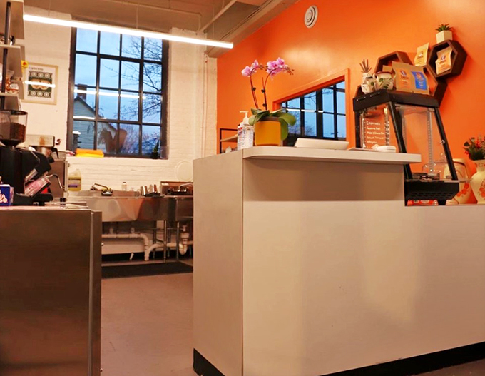 dahlia coffee co at the pivot center for art, dance and expression 8