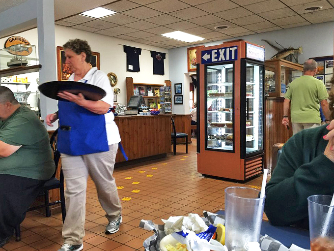 darrow's family restaurant 6