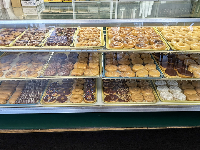denny's doughnuts and bakery 2