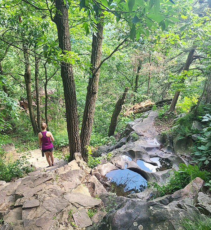 devil's doorway rock formation 3