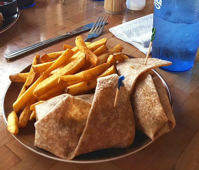 dock's beach house restaurant 6