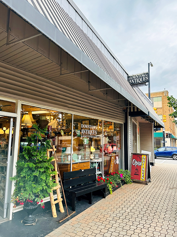 downtown antiques & home furnishings 1