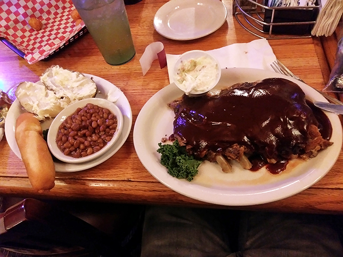 duffy&rsquo;s good time saloon 3