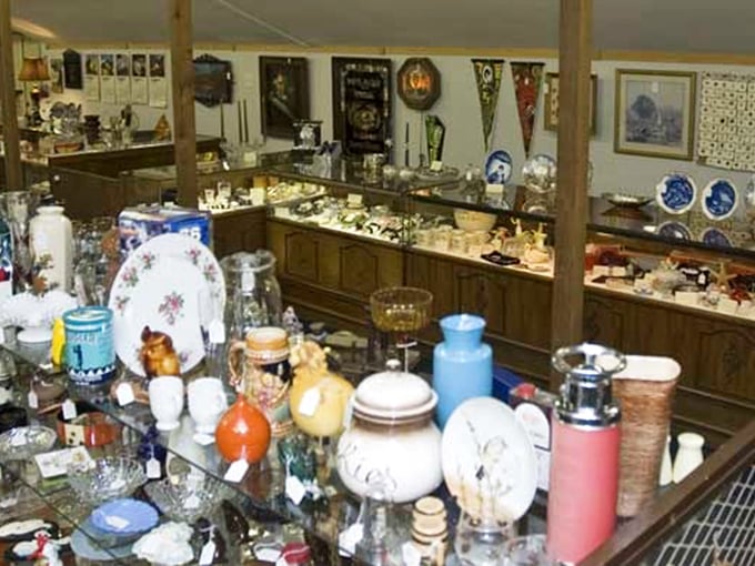 egg palace antiques 9
