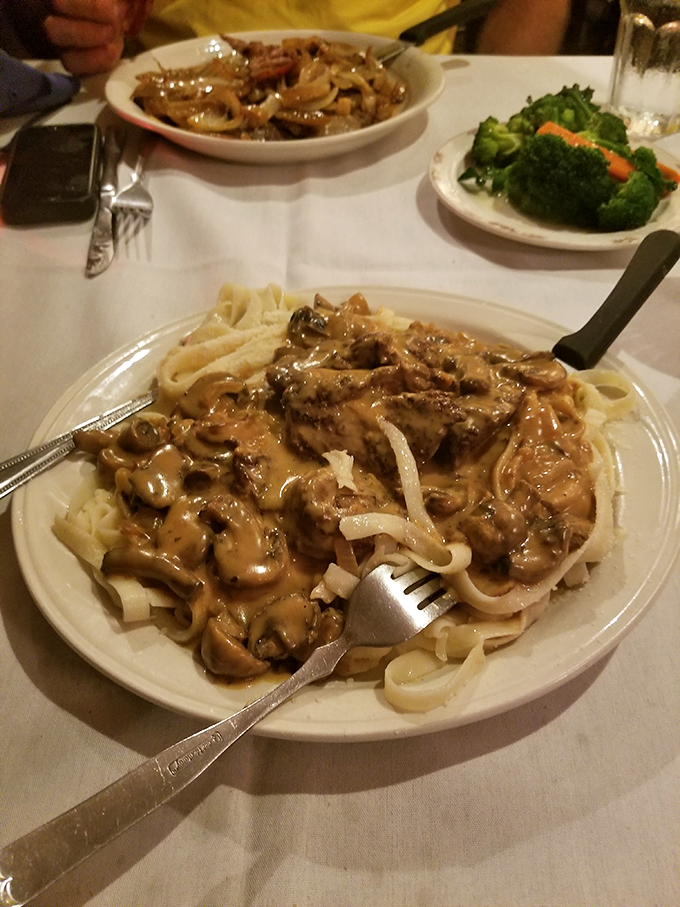 elba&rsquo;s golden steer 7