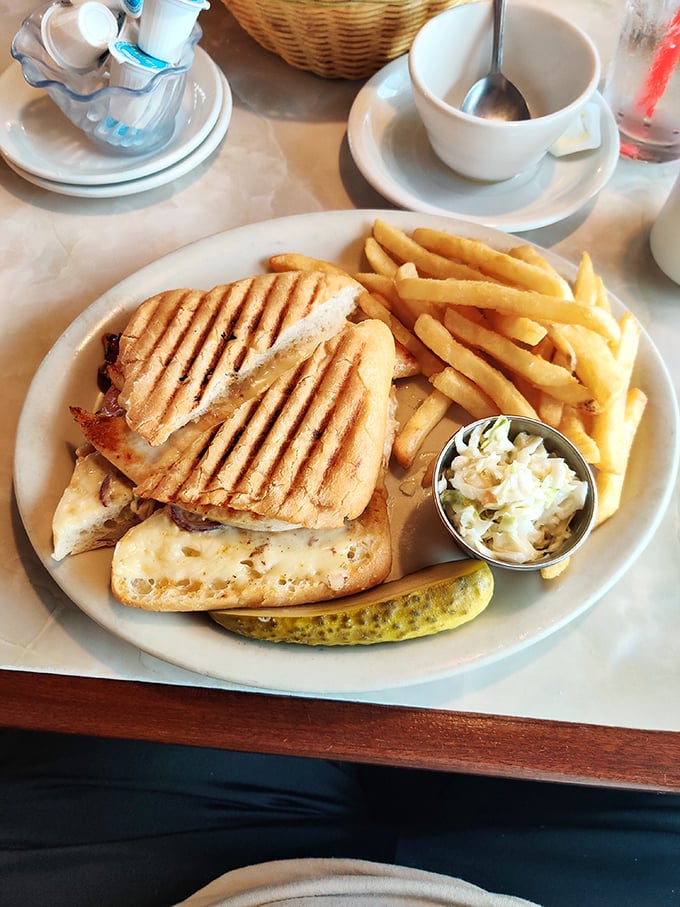 family table restaurant 6